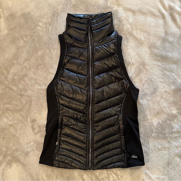 ALO Yoga | Jackets & Coats | Alo Yoga Puffer Vest | Poshmark